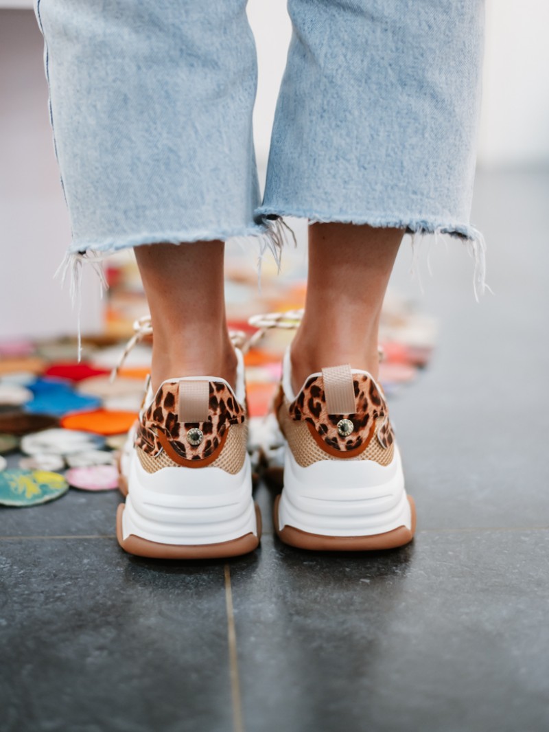 STEVE MADDEN POSSESSION LEO TAN